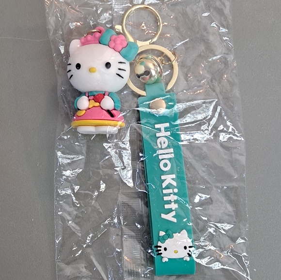 Accessories | 4 Hello Kitty Keyring With Green Band And Gold Hardware ...